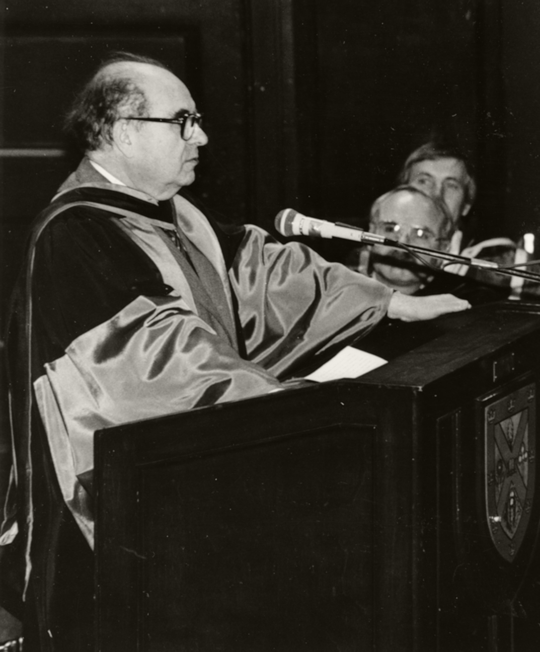 Alfred Bader's 1986 convocation address | Queen's Alumni Review