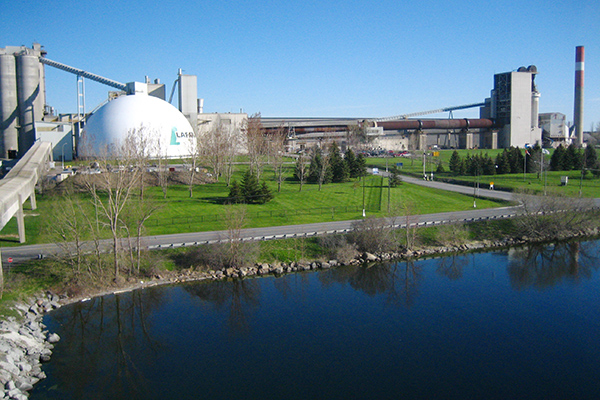A collaboration cemented: Queen’s and Lafarge | Queen's Gazette | Queen ...