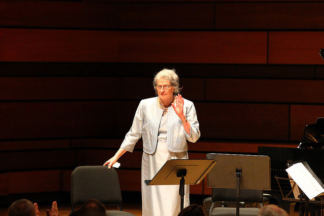 Hundreds crowd in for 'an enchanted evening' | Queen's Gazette | Queen ...