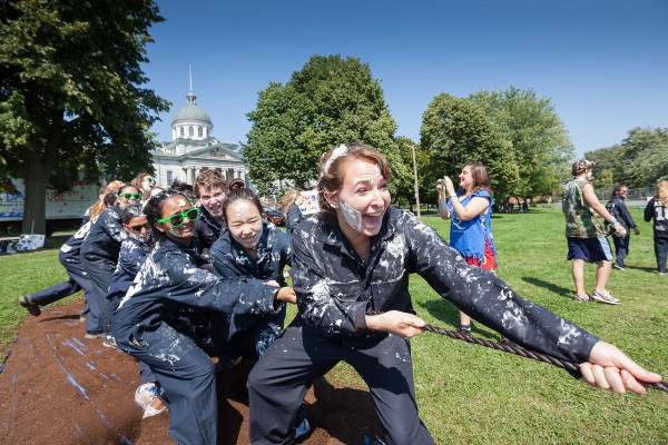 Orientation overtakes campus | Queen's Gazette | Queen's University