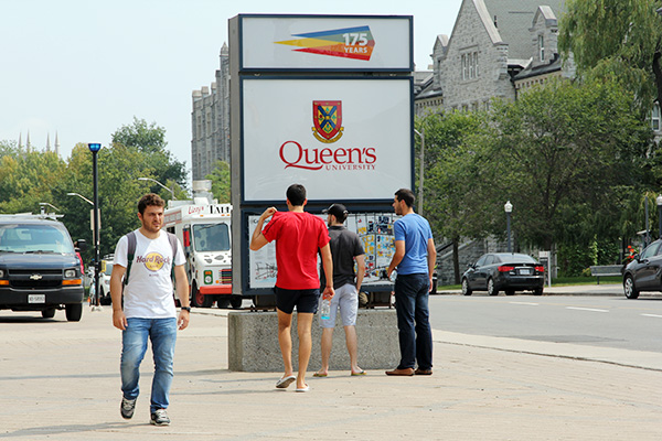 A welcome new sign | Queen's Gazette | Queen's University