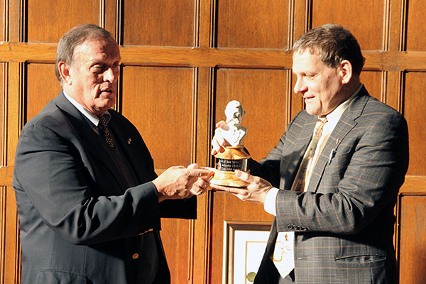 Hometown honour | Queen's Gazette | Queen's University