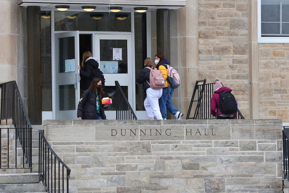 A safe return to campus | Queen's Gazette | Queen's University