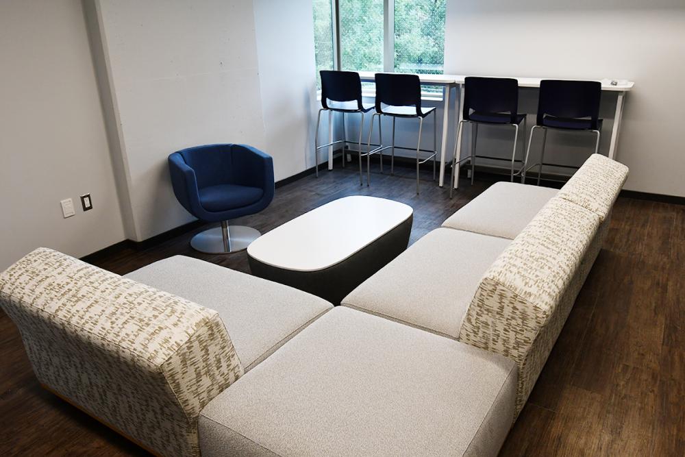 Opening the doors to Queen’s new residence | Queen's Gazette | Queen's ...