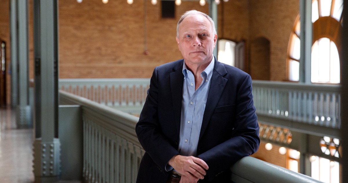 Economists explain David Card's research | Queen's University Gazette