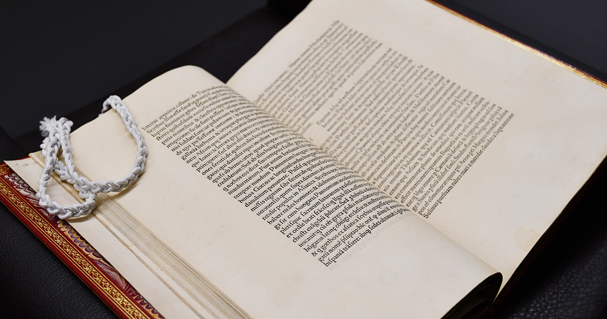 Gift enhances library’s Schulich-Woolf Rare Book Collection | Queen's ...