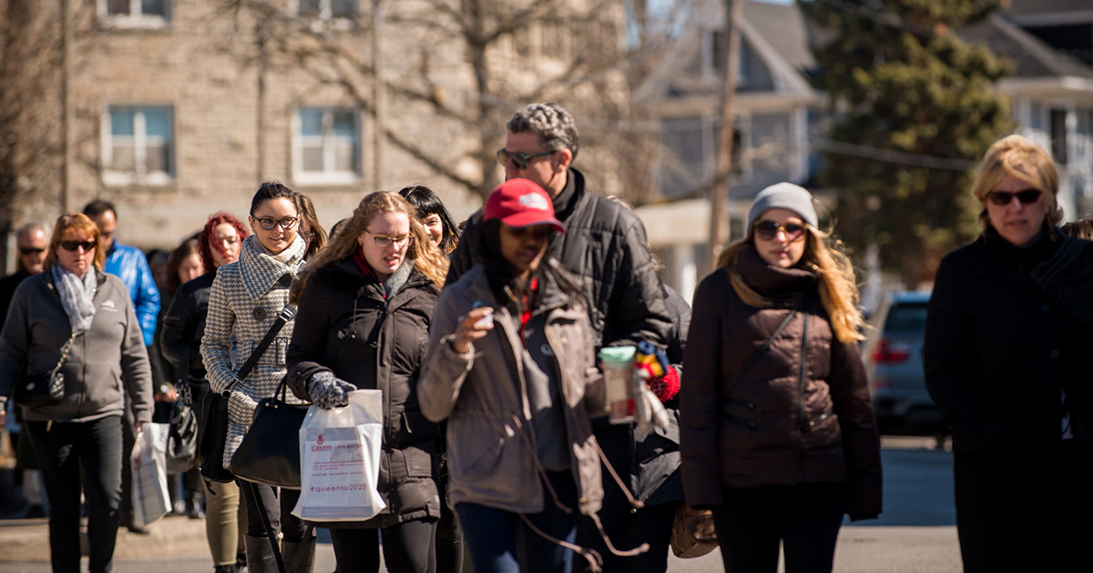 Queen’s opens its doors to prospective students | Queen's Gazette ...