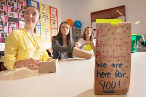 New awards recognize student leadership on and off campus | Queen's ...