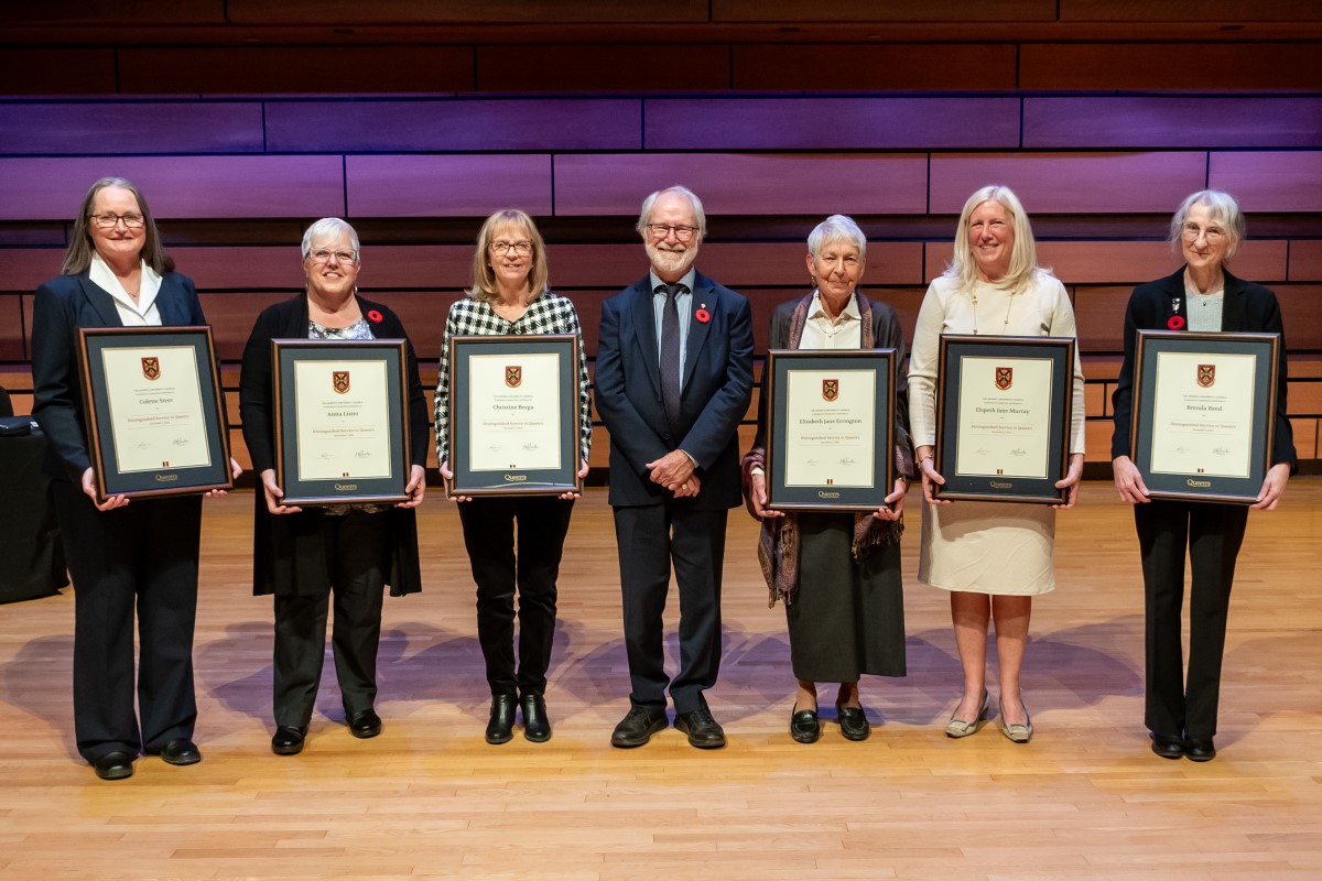 Recognizing distinguished service | Queen's Gazette